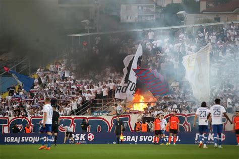 Torcida je u srijedu palila stolice na Rujevici Evo kako riječki stadion izgleda dan nakon