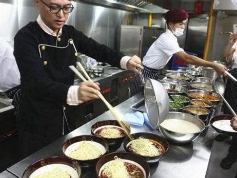 赵忠祥孟非的面馆有危机老郑因为它生意旺着呢