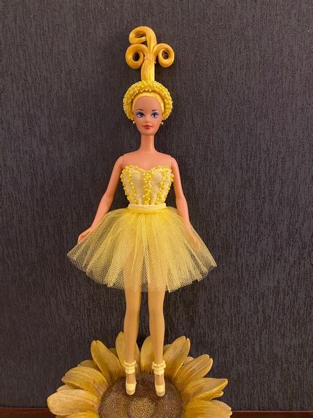 Ещё одна новая жительница от Боба Маки Куколка приехала нюд сложно было подобрать наряд Мне