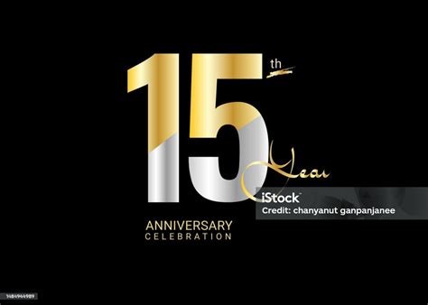15 주년 기념 축하 금색과 은색 벡터 템플릿 15 숫자 로고 디자인 15 번째 생일 로고 로고 타입 기념일 축하를위한 벡터 기념일 포스터 초대 카드 15번째 생일에 대한