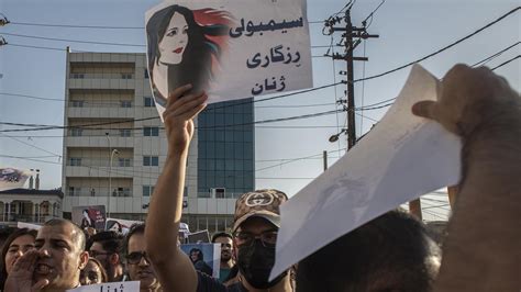La Ira De Las Mujeres En Irán Es Una Bomba De Tiempo Para El Régimen