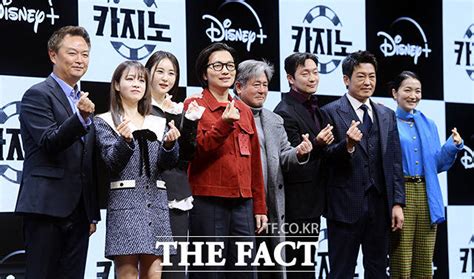 모든 것을 잃은 한 남자의 생존을 건 게임 드라마 카지노 [tf사진관] 포토 기사 더팩트