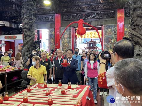蘆洲湧蓮寺觀音佛祖遶境 陳純敬參拜祈求市政順利