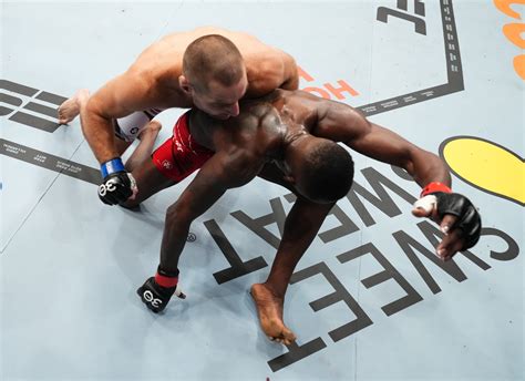 Adesanya X Strickland🦍 Descubra Todos Os Benefícios Do Site De Apostas