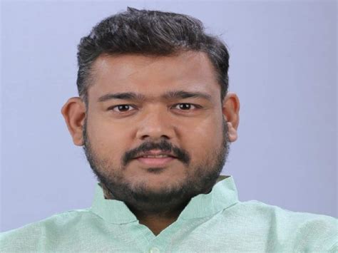 खासदारांच्या दिलदार शत्रूनेच चंद्रहार पाटील यांचा घात केला विशाल
