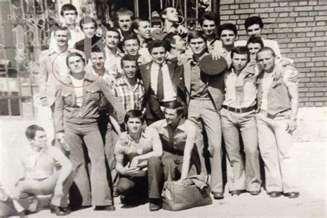 Вижте уникални снимки на Бойко Борисов от младините му обновена