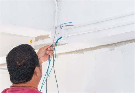 The Ultimate DIY Guide To Common Household Repairs 2024