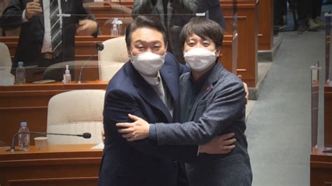 서로 끌어안은 윤석열·이준석윤핵관·공천권 뇌관 Jtbc 뉴스
