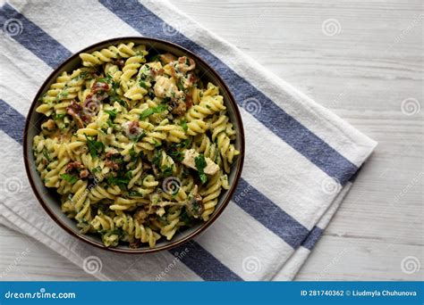 Homemade Chicken Spinach Alfredo Rotini Pasta In A Bowl Top View Flat
