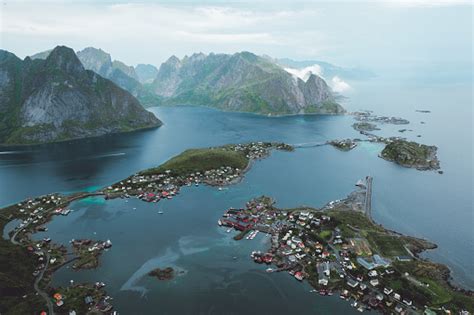 Lofoten 섬에 북부 바다와 아름 다운 산 어촌의 보기 노르웨이에 대한 스톡 사진 및 기타 이미지 노르웨이 섬 여름