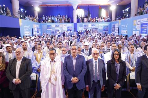 أخنوش يتعهد بمدّ برنامج تحلية مياه البحر لكل المناطق الجنوبية لمحاربة