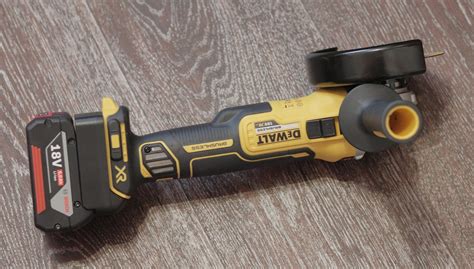 Переходник с инструмента DeWalt на батареи Bosch | Пикабу
