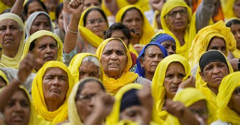 Farmers In Punjab Begin Three Day Rail Roko Protest