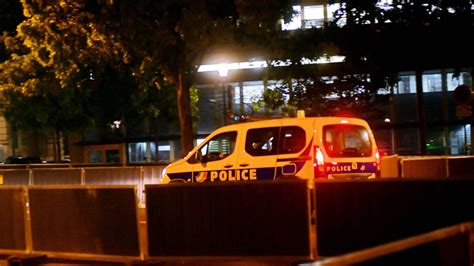 Fusillade à Paris Pronostic Vital Engagé Pour Un Policier