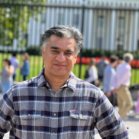 Farhad “درخواست توقف اخراج هنرمندان پناه‌جوی افغان از ایران” با سلام و احترام، به مردم شریف و