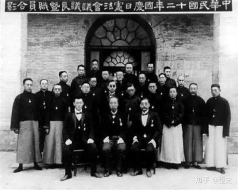 这人先后娶了四个老婆，后来成为袁世凯的得力助手，被他赶下台 知乎