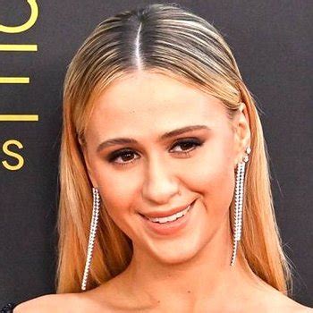 Maria Bakalova Babe Page Watch This Actress On Freeones