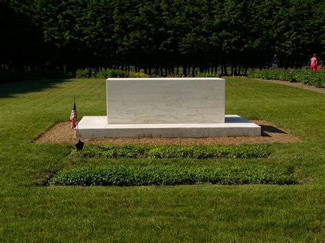 File FDR Grave Wikimedia Commons