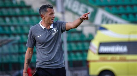 Христо Янев иска нов халф