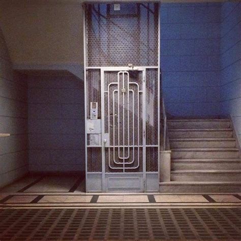 Pin Von Antigoni Michalopoulou Auf Innenarchitektur Innenarchitektur Architektur Aufzug