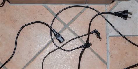 Problem My Monitor Turns OFF And ON Repeatedly 5 Easy Solutions