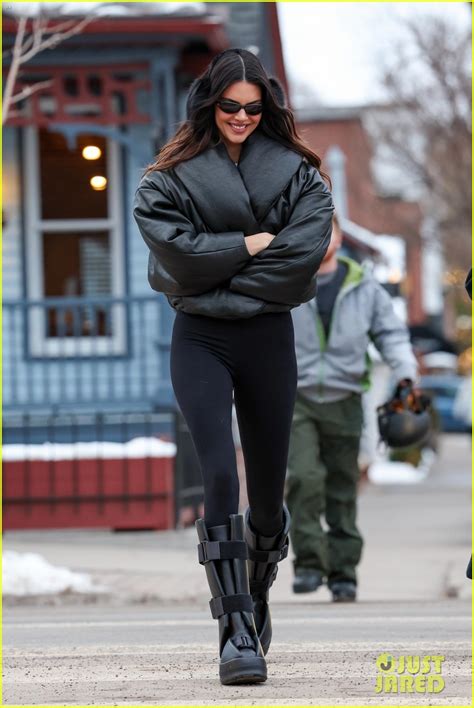 Kendall Jenner Bundles Up For Coffee Run In Aspen Photo 4995805