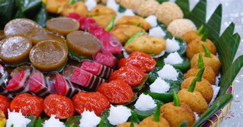 Jajanan Tradisional Indonesia Yang Wajib Kamu Coba Suka Makan