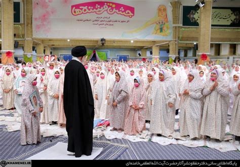 مراسم جشن تکلیف دختران دانش‌آموز در حضور رهبر معظم انقلاب شهرآرانیوز