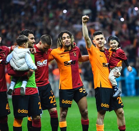 Galatasaray Sk On Twitter Aile Gsvsvs