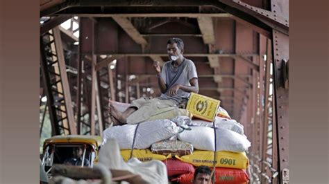 India Aims To Be Worlds Most Efficient Trade Hub Revenue Secy Rediff