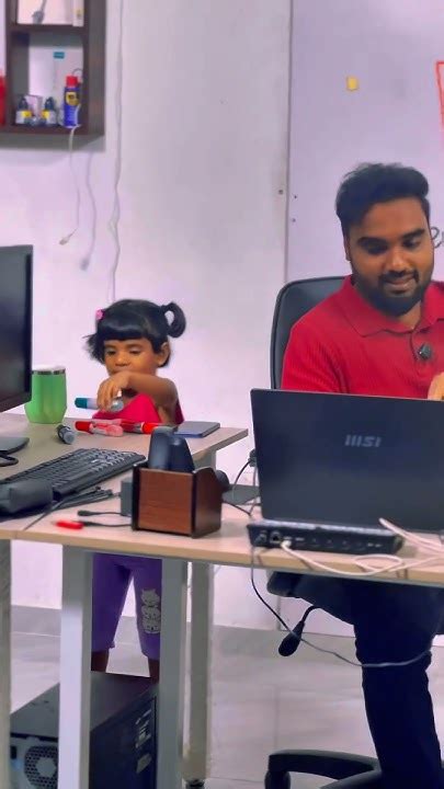 තාත්ති එනකම් ළගට වෙලා ඉන්න චුටි දෝනි Youtube