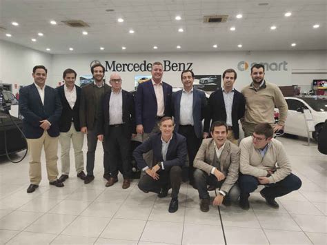 Roland Schell Presidente De Mercedes Benz EspaÑa Visita Cadimar Rodeado