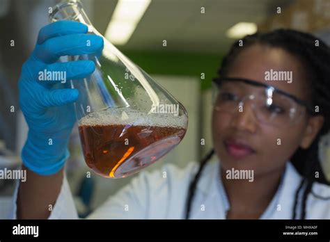 Conical Flask Hi Res Stock Photography And Images Alamy