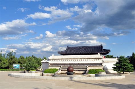 景点展示 遵化万佛园景区发展有限公司