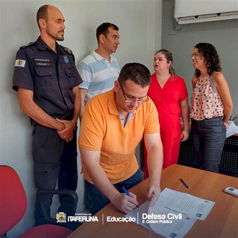 Secretarias De Educação E Defesa Civil Assinam Convênio Para Criação Do