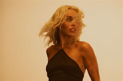 Miley Cyrus Endless Summer Vacation Album Review