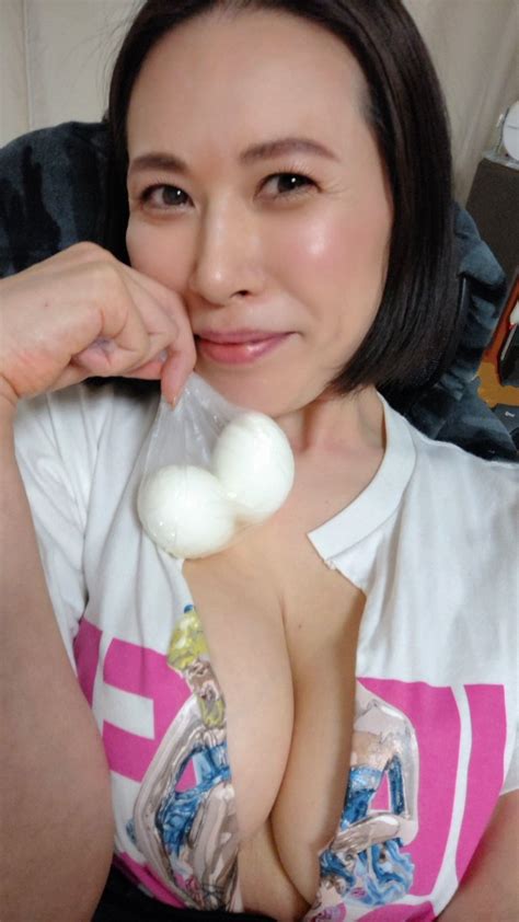 一場れいか On Twitter 今日もお疲れ様でした☺️💕 写真のネタ切れでいつかの擬似タマタマの別バージョン😅 タマタマ吸いの禁断症状