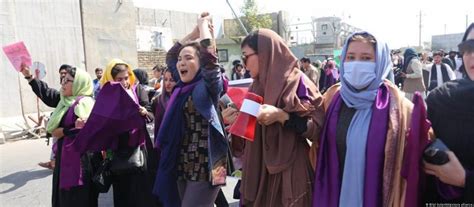 فعالان نرگس سادات با وضعیت وخیم صحی از زندان طالبان آزاد شد Infomigrants