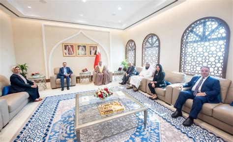 رئيس مجلس النواب يشيد بما تشهده المنظومة الصحية في مملكة البحرين من