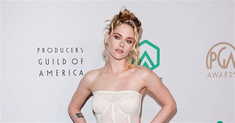 동성연인과 약혼 크리스틴 스튜어트 과감한 시스루 드레스 섹시[n해외연예]