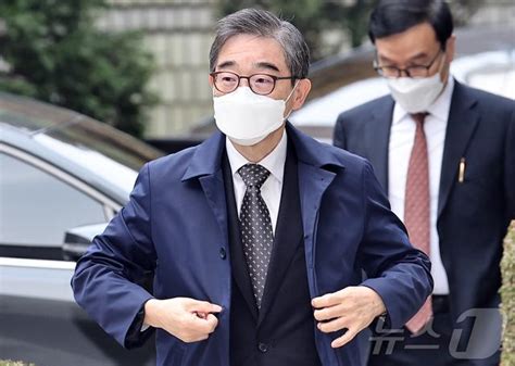 대장동 로비의혹 권순일 전 대법관 혐의 전면 부인 뉴스1