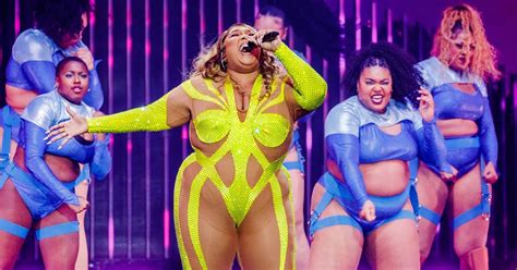 Lizzo Says Shes Fed Up And Threatens To Quit Music Over Cruel Body Shamers