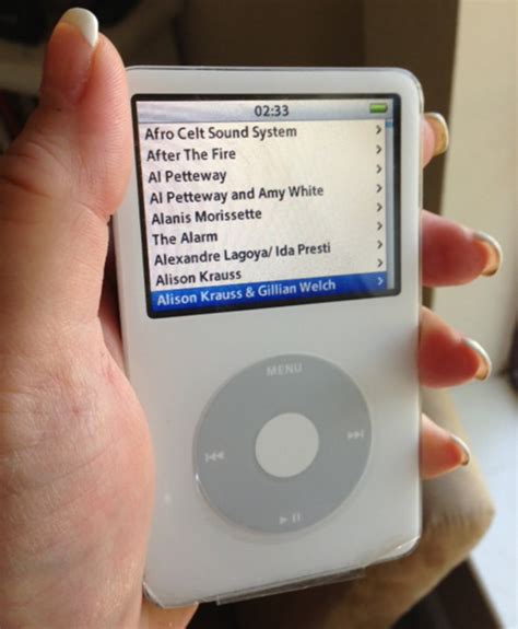 Bye Bye Classic Ipod Apples Original Mp3 Player May Soon Die Off