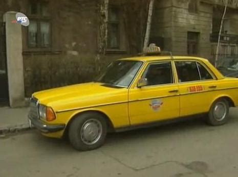 IMCDb org Mercedes Benz 230 W123 in Srećni ljudi 1993 1996