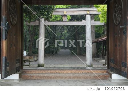 Pixta