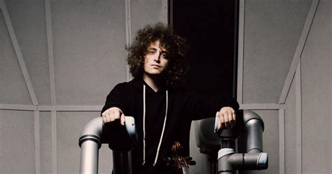 The Strad News A Cello Playing Robot Makes Its Debut With Symphony