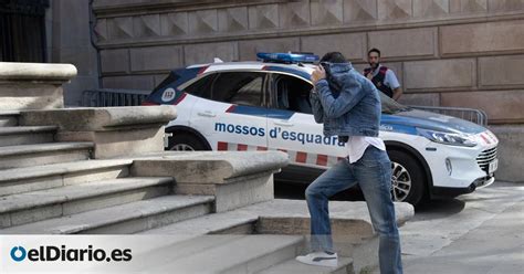 Un Guardia Civil Primer Condenado En España Por Publicar Fake News
