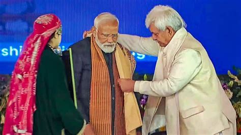 Tourism In Jandk Is Breaking All The Records Says Pm Modi At Viksit
