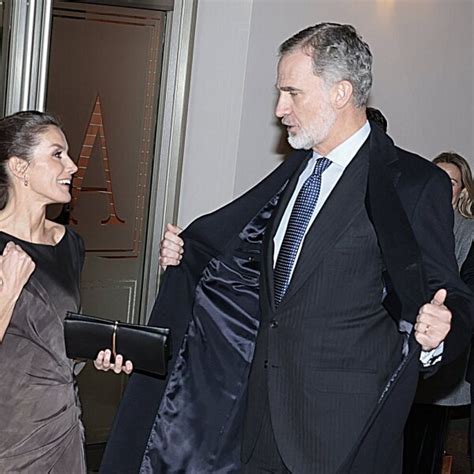 La Reina Letizia Hace Un Gesto Al Rey Felipe VI En El XXI Concierto In