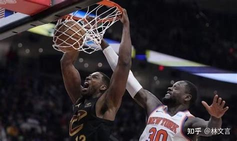 Nba常规赛尼克斯大胜骑士兰德尔1910，米切尔26分送骑士三连败 知乎
